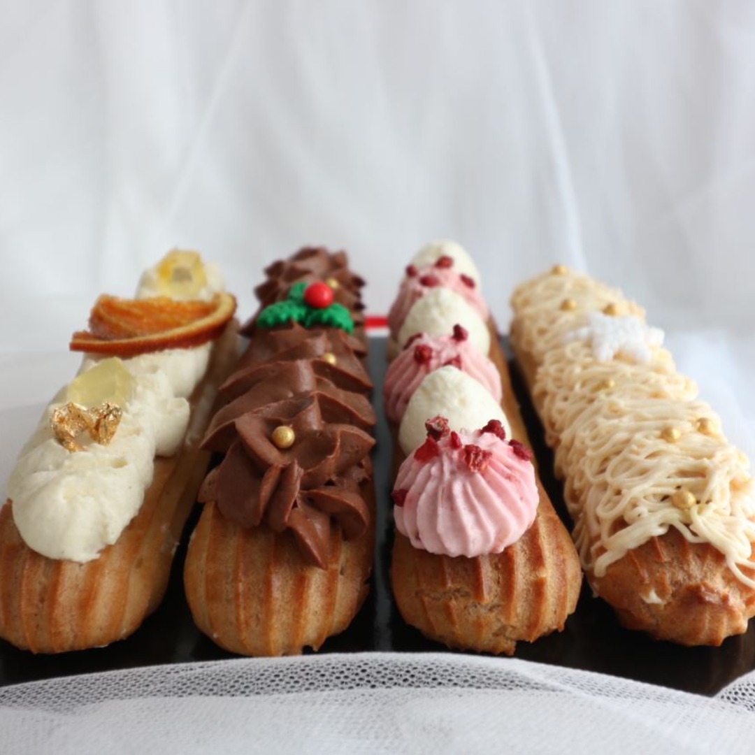 Eclair 4pcs (Christmas Series) - YuBake
