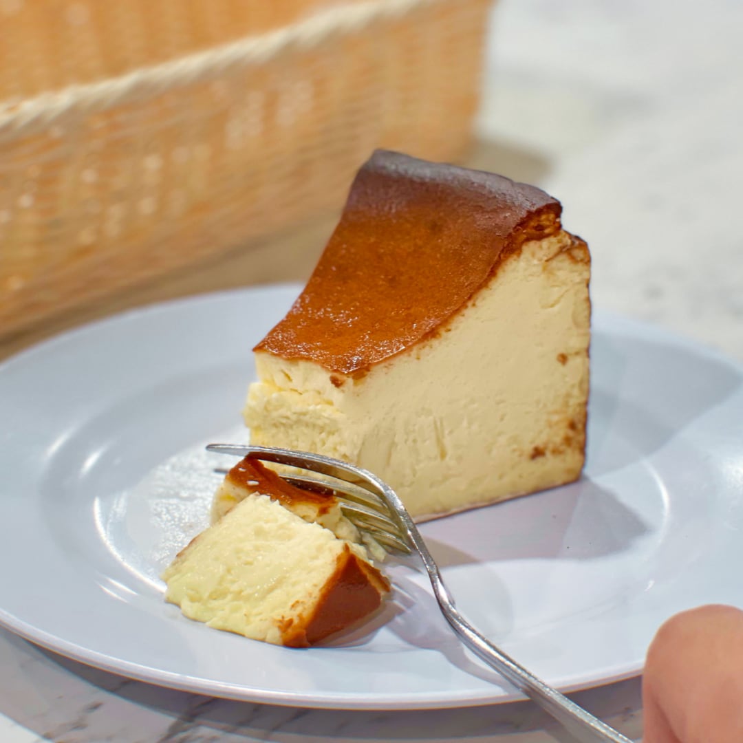 Burnt Cheesecake (Slice) | Cake Delivery in KL - YuBake