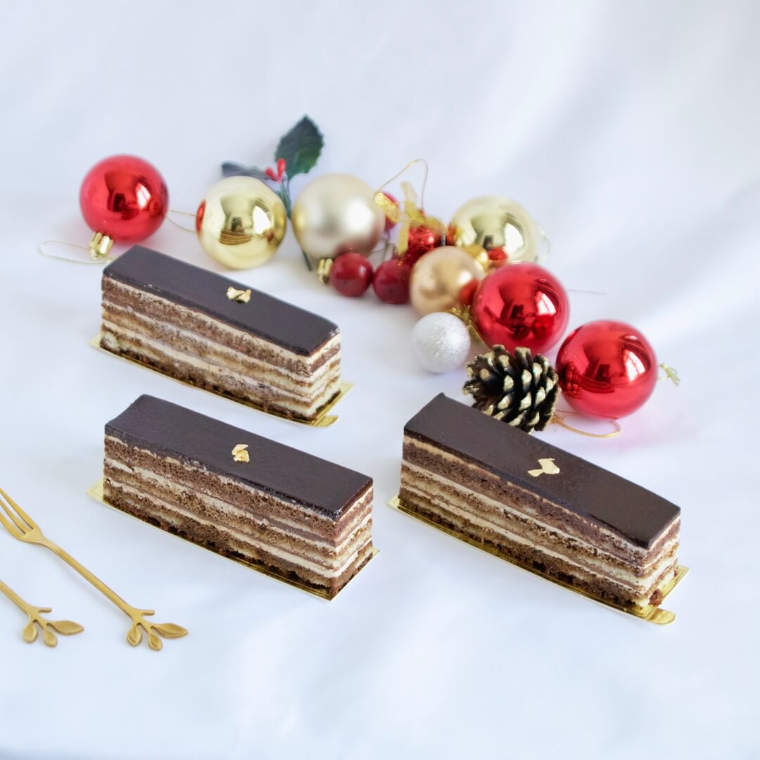 Opera Cake Gift Set (Christmas Series) - Gift Delivery - YuBake