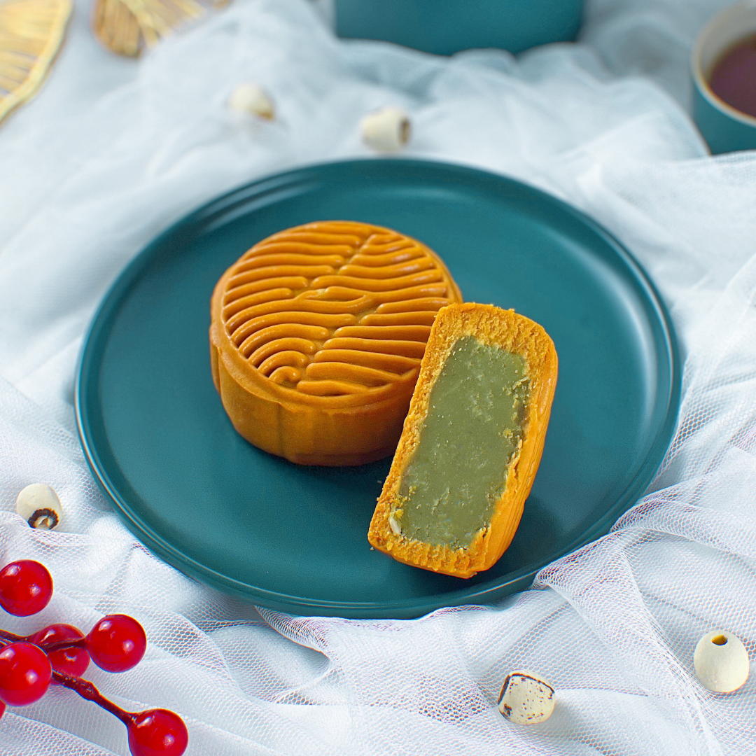 (mini) Pandan Mung Bean Mooncake 迷你翡翠白豆沙月饼 - YuBake