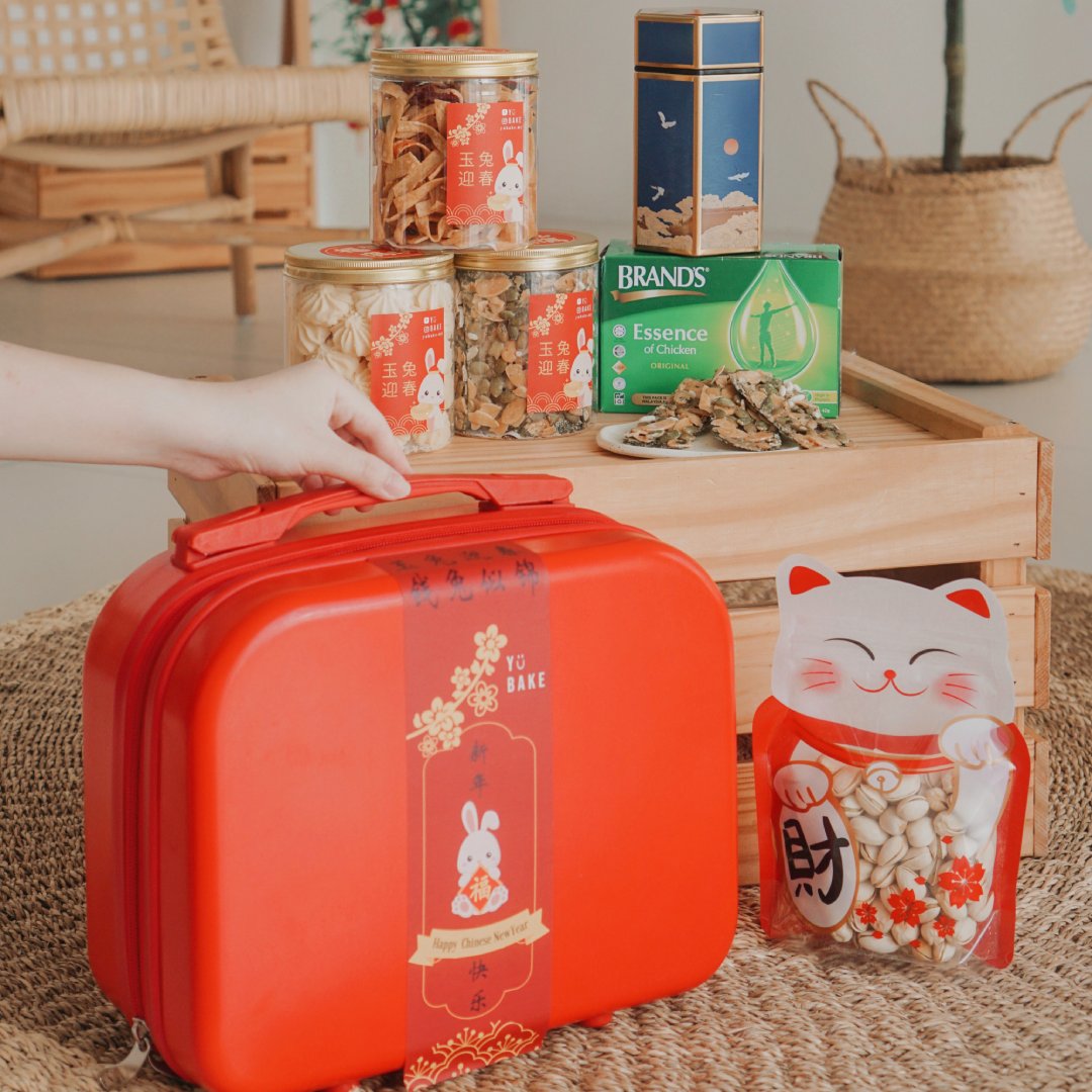 Luggage Box Gift Set - CNY Cookies Delivery in KL - YuBake