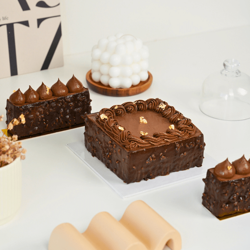 Magnum Premium Chocolate Cake - Cake Delivery - YuBake